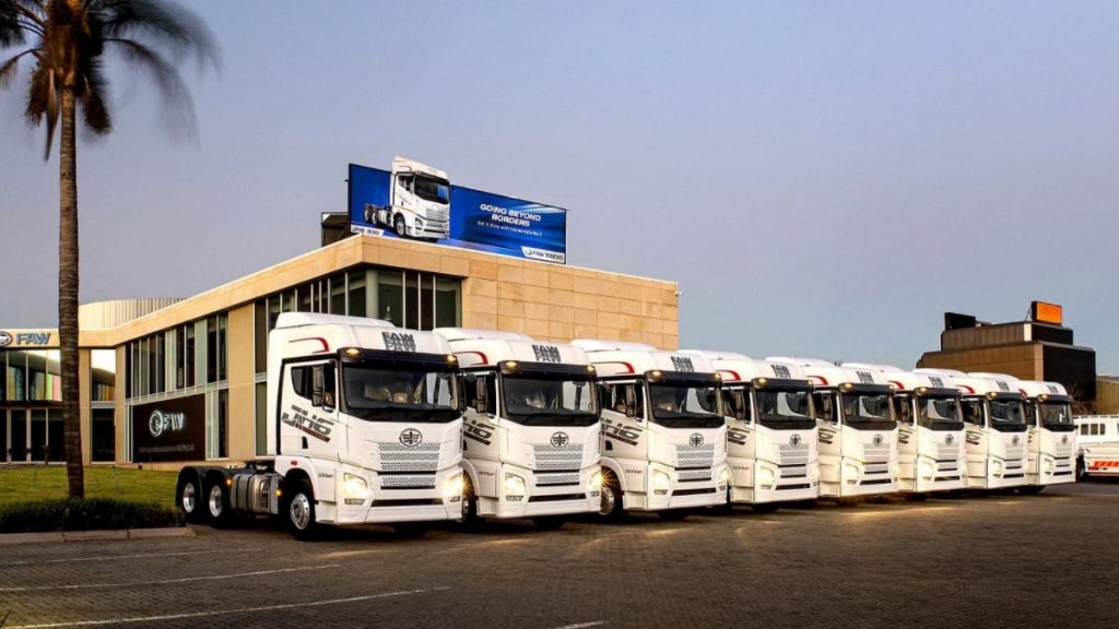 FAW Trucks’ JH6 28.500FT Proves As A Reliable Long Hauler - Plant ...