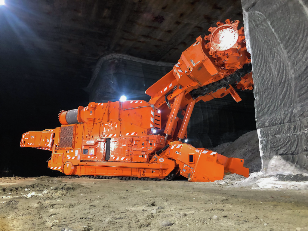 Komatsu Introduces Innovations For Room And Pillar Mining At MINExpo ...