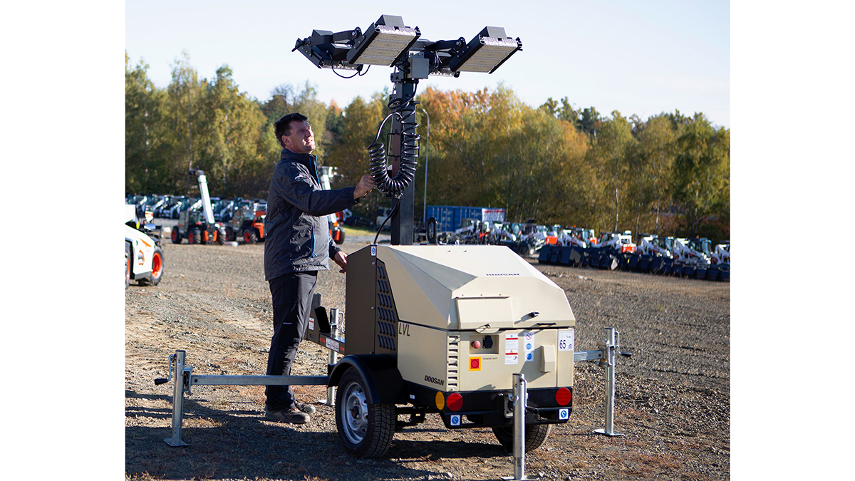 New Small Generator Range And LVL Light Tower For Middle East & Africa ...