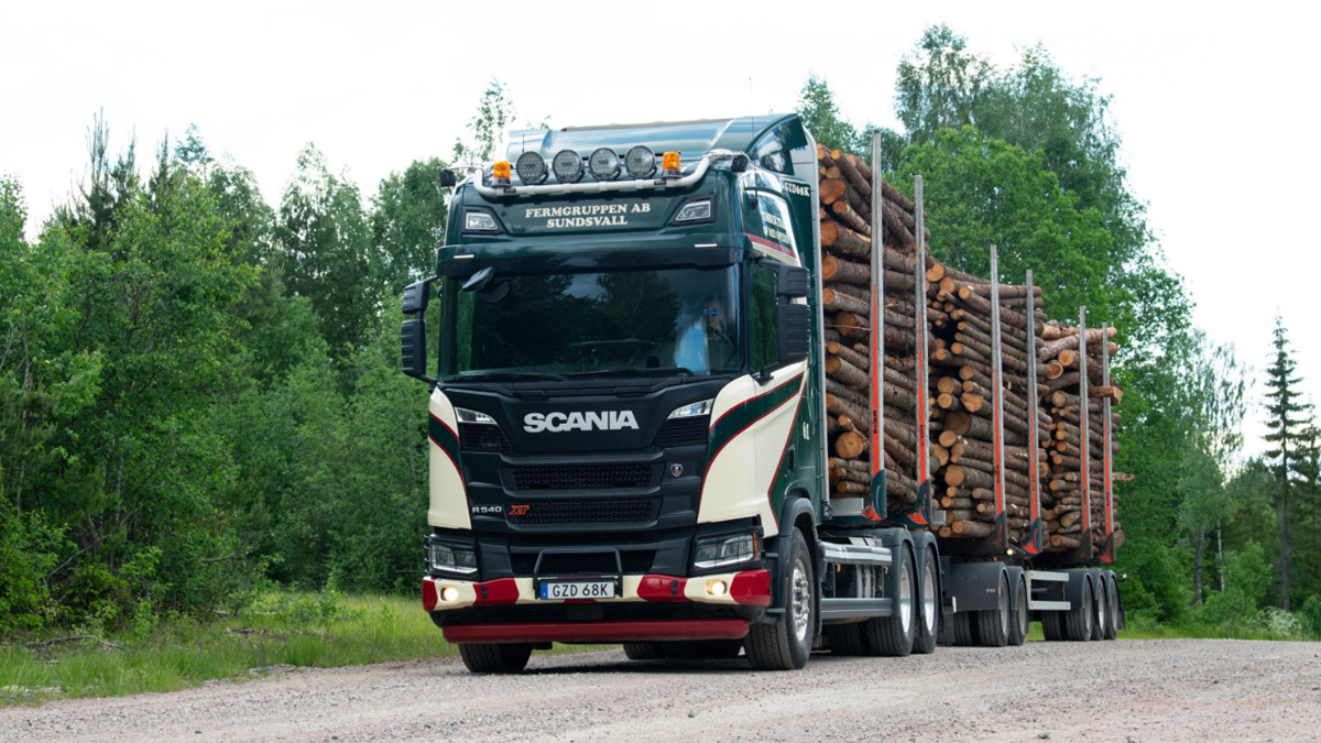 Field Testing The New Scania 560 R XT - Global News