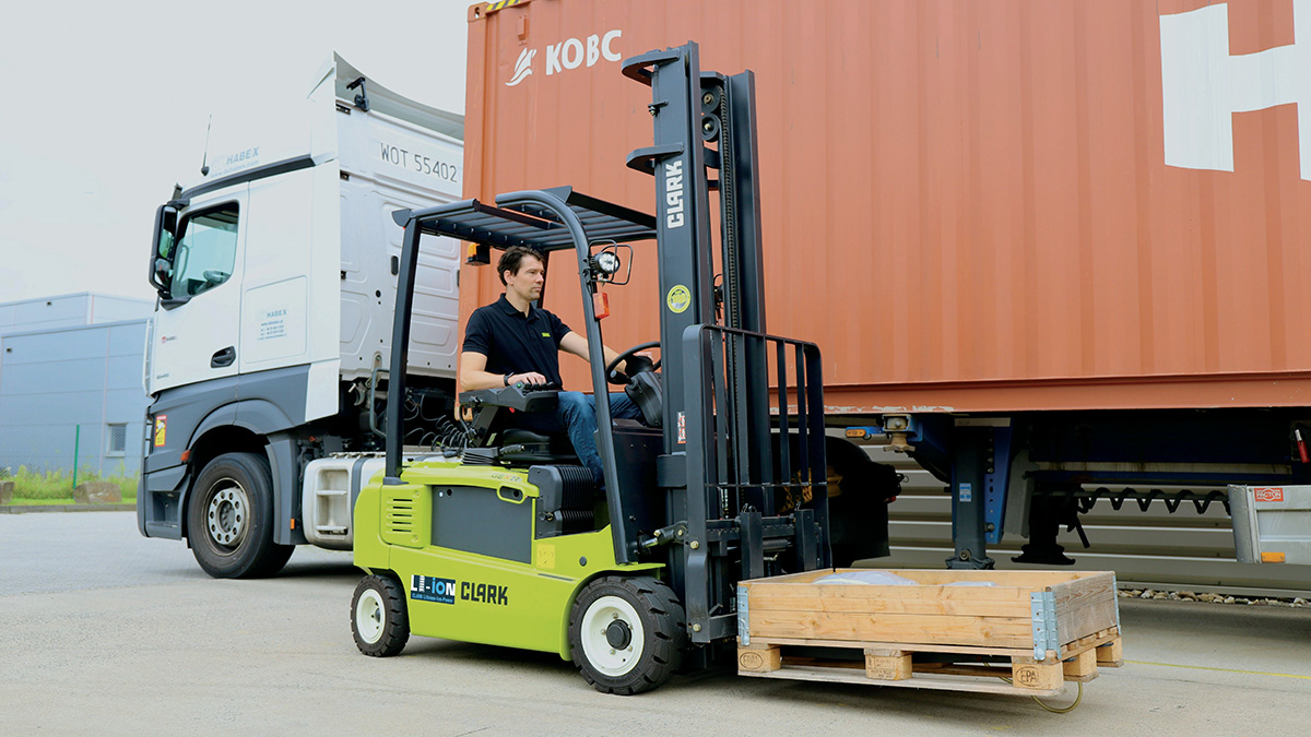Clark Introduces First Counterbalance Truck With Lithium-Ion Technology