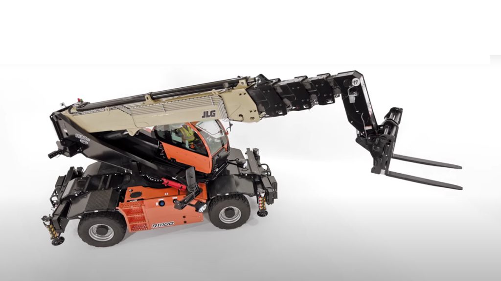 JLG rotating telehandlers 3-In-1 machine capabilities for versatility.