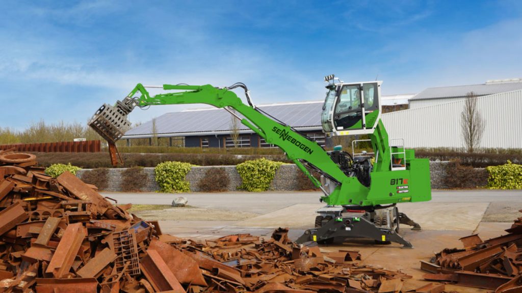 SENNEBOGEN launches electric material handler with battery technology.