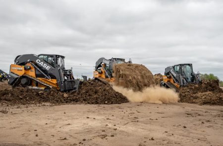 CASE Introduces The Case Minotaur Dl550 Compact Dozer Loader - Plant ...