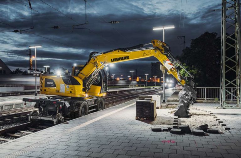 Liebherr Rail-Road Excavator With Hydrostatic Drive Concept And Début ...