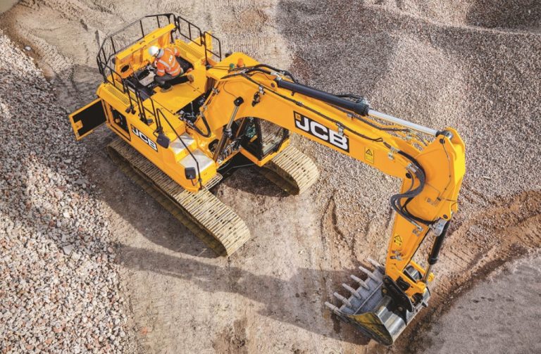 A Closer Look At The JCB 220X Excavator - Plant & Equipment News