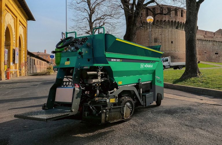 Vögele Launches Four Mini Pavers - Plant & Equipment News