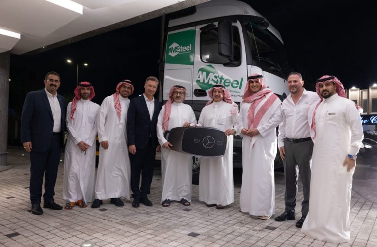 Juffali Commercial Vehicles Hands Over 100 Mercedes-Benz Actros Trucks ...
