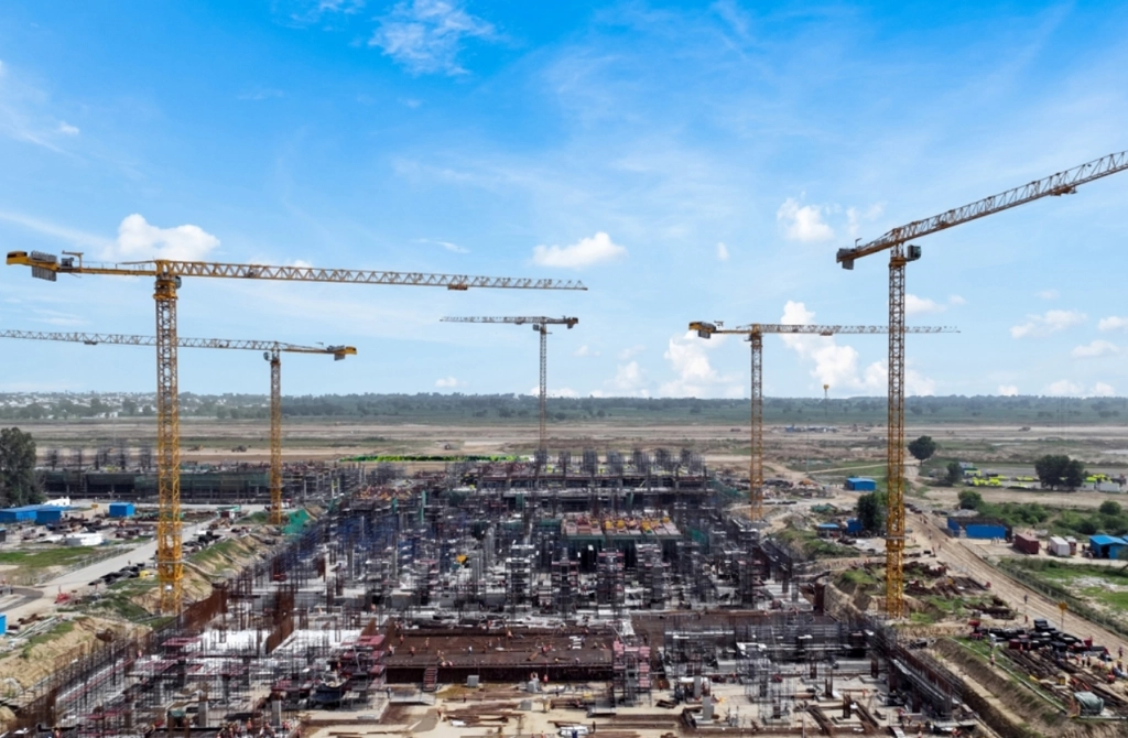 Five Potain Cranes Chosen For India’s Groundbreaking New Airport ...