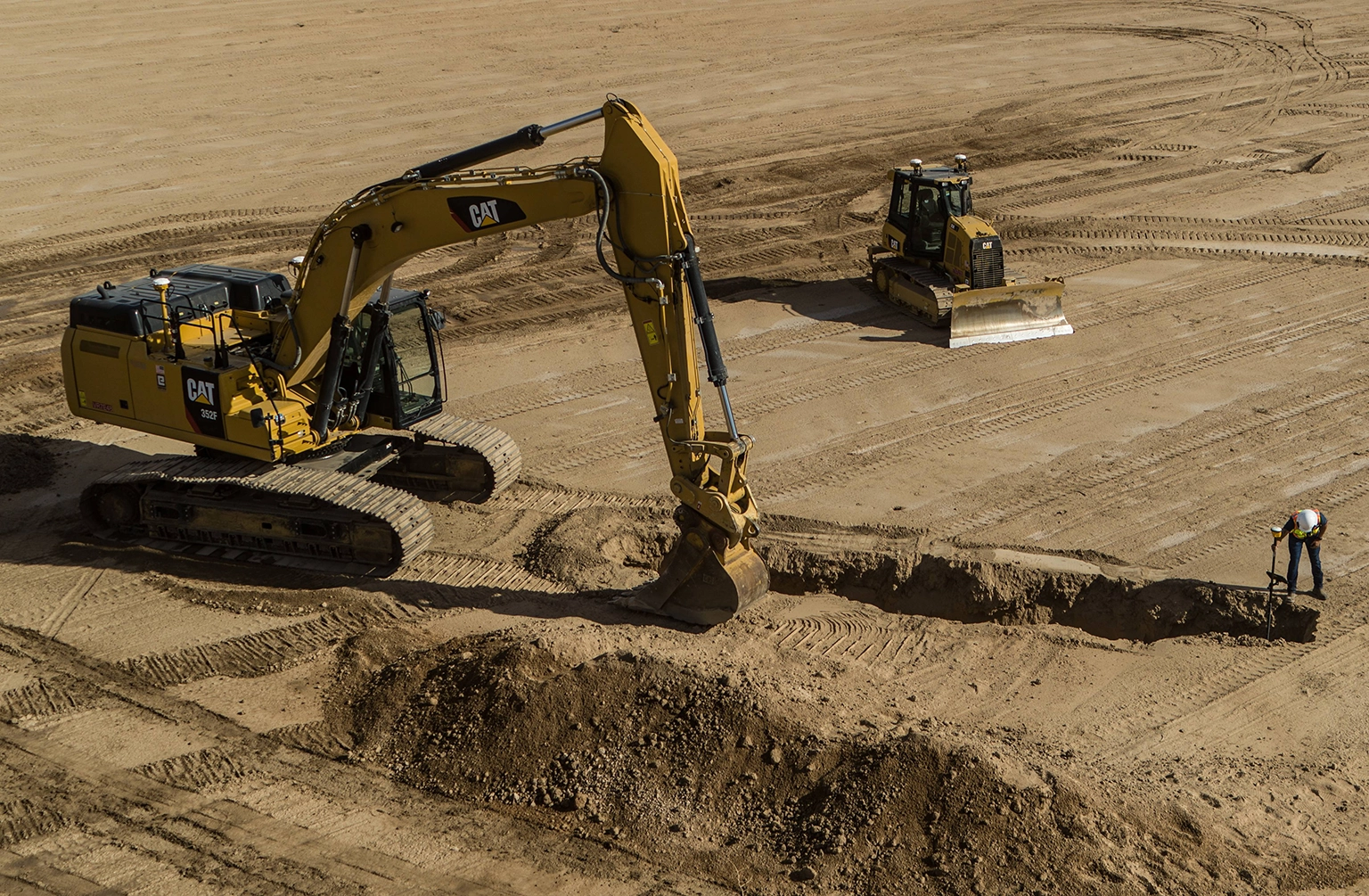 Caterpillar And Trimble Extend Long-Standing Joint Venture - Plant ...